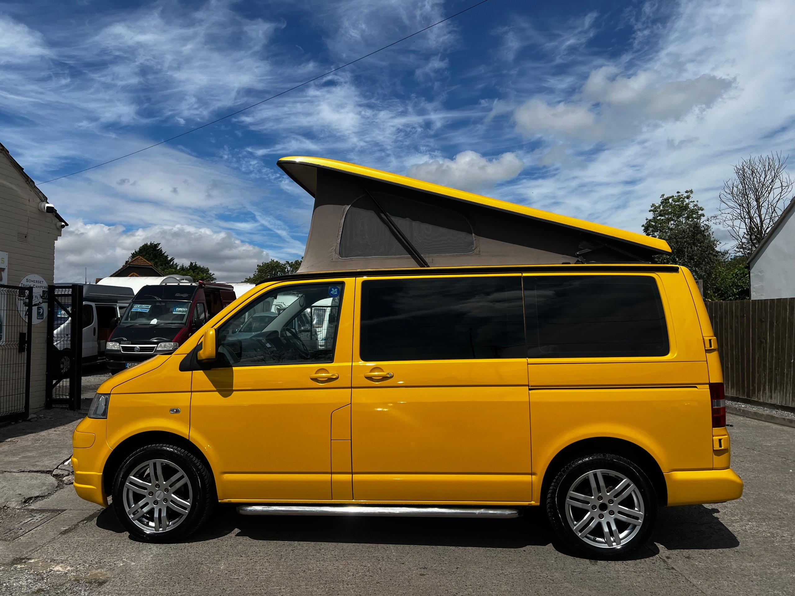 Used 2009 Auto-Sleepers Trooper NEW MOT. Service History. Alloys. Side ...